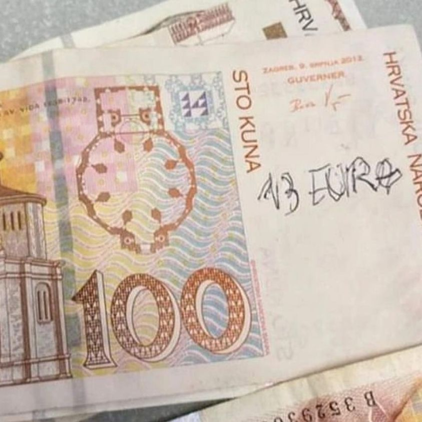 Fotka natpisa na novčanici od sto kuna hit je na Fejsu, POGLEDAJTE što ...